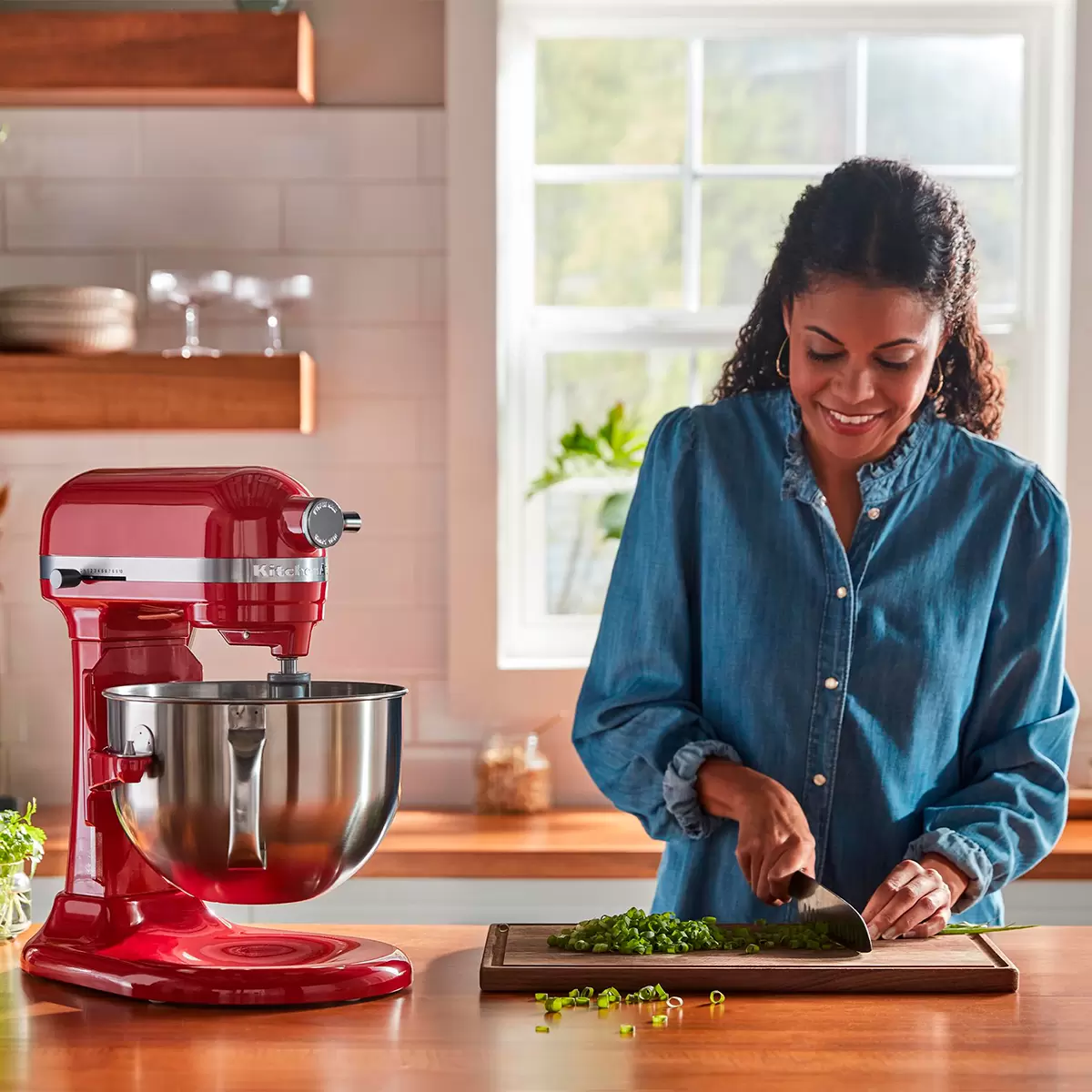 Batidora de pedestal con tazón elevable y batidor plano de borde ...